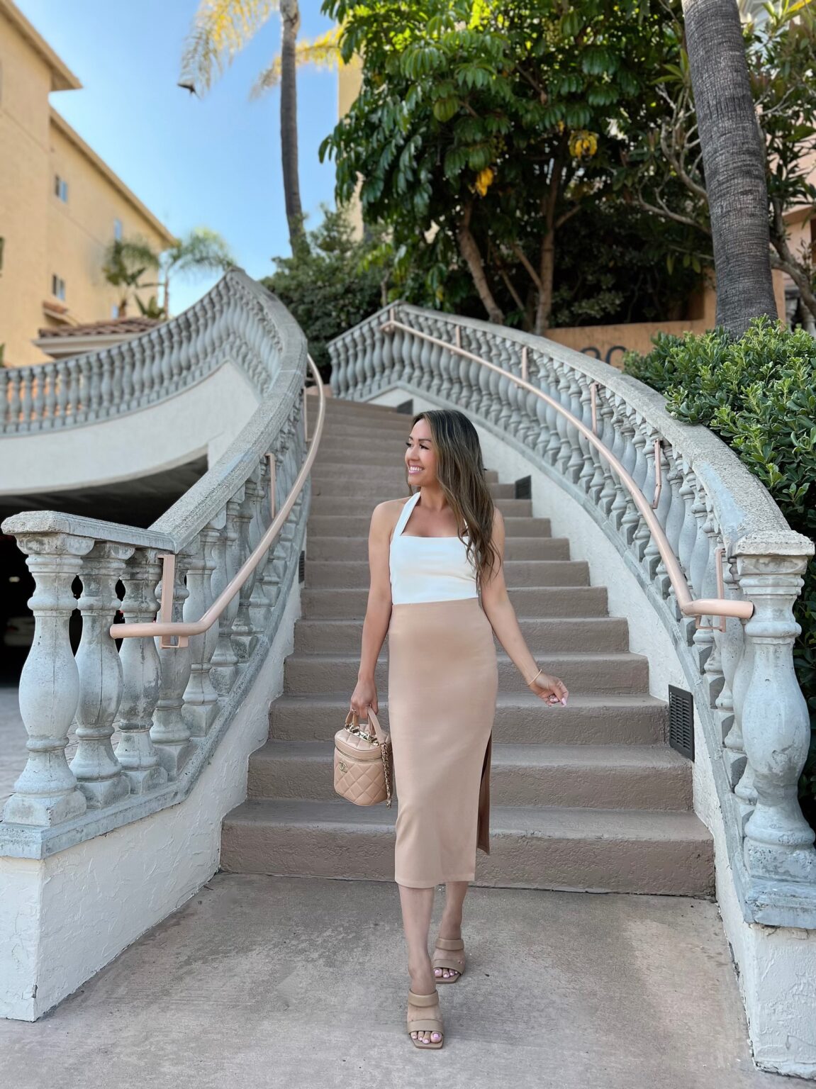 Neutral Summer Outfit - Stylish Petite