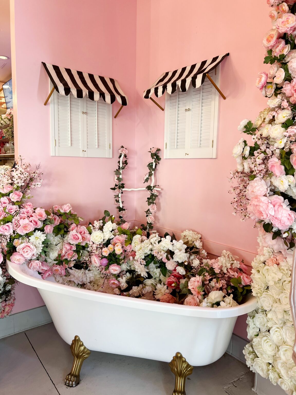 The Most Instagrammable Spot in Vegas: Mrs. Coco Cafe - Stylish Petite